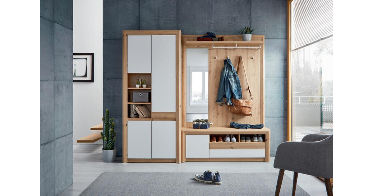 Vešiakové steny a predsieňové zostavy | Möbelix