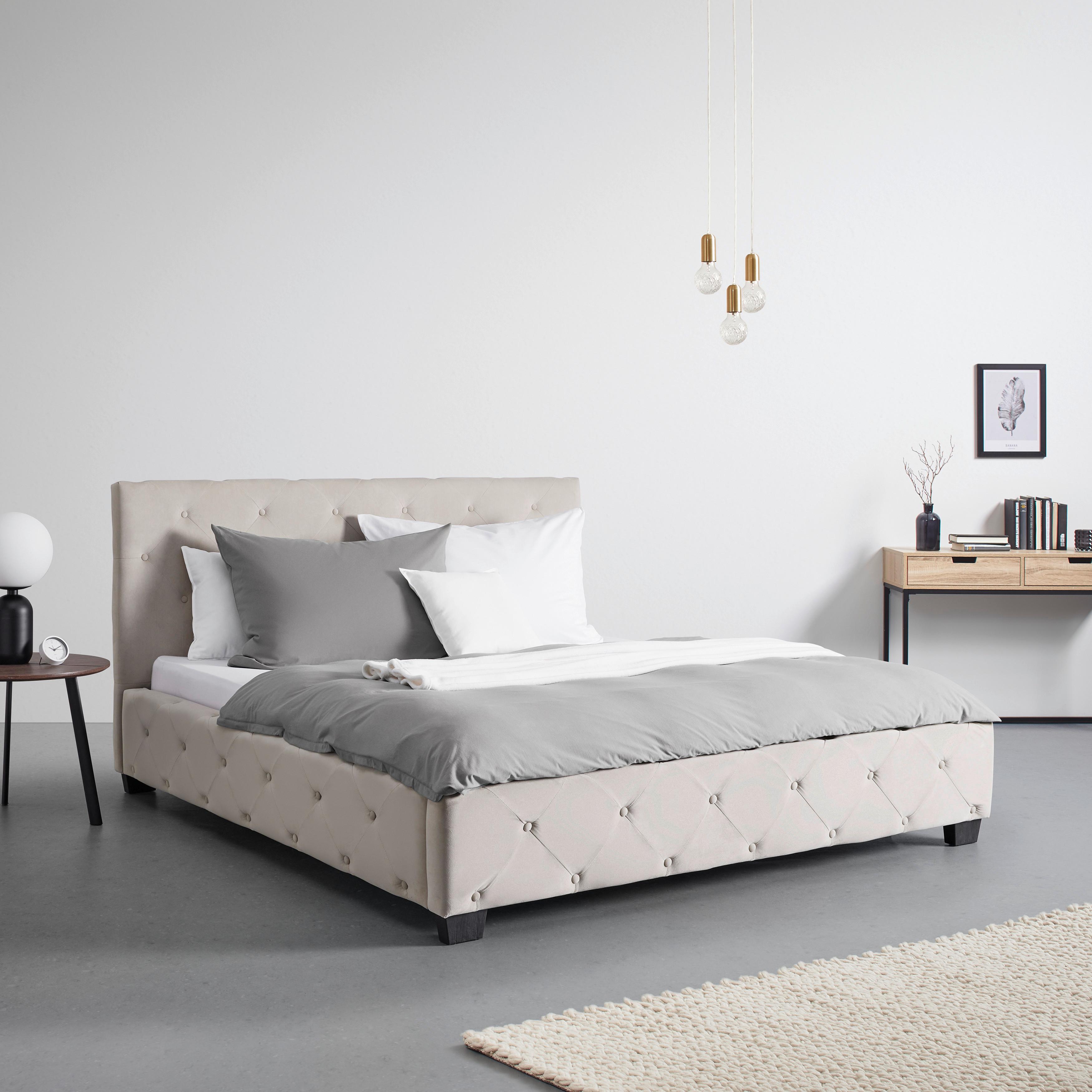 Čalouněné postele | Möbelix