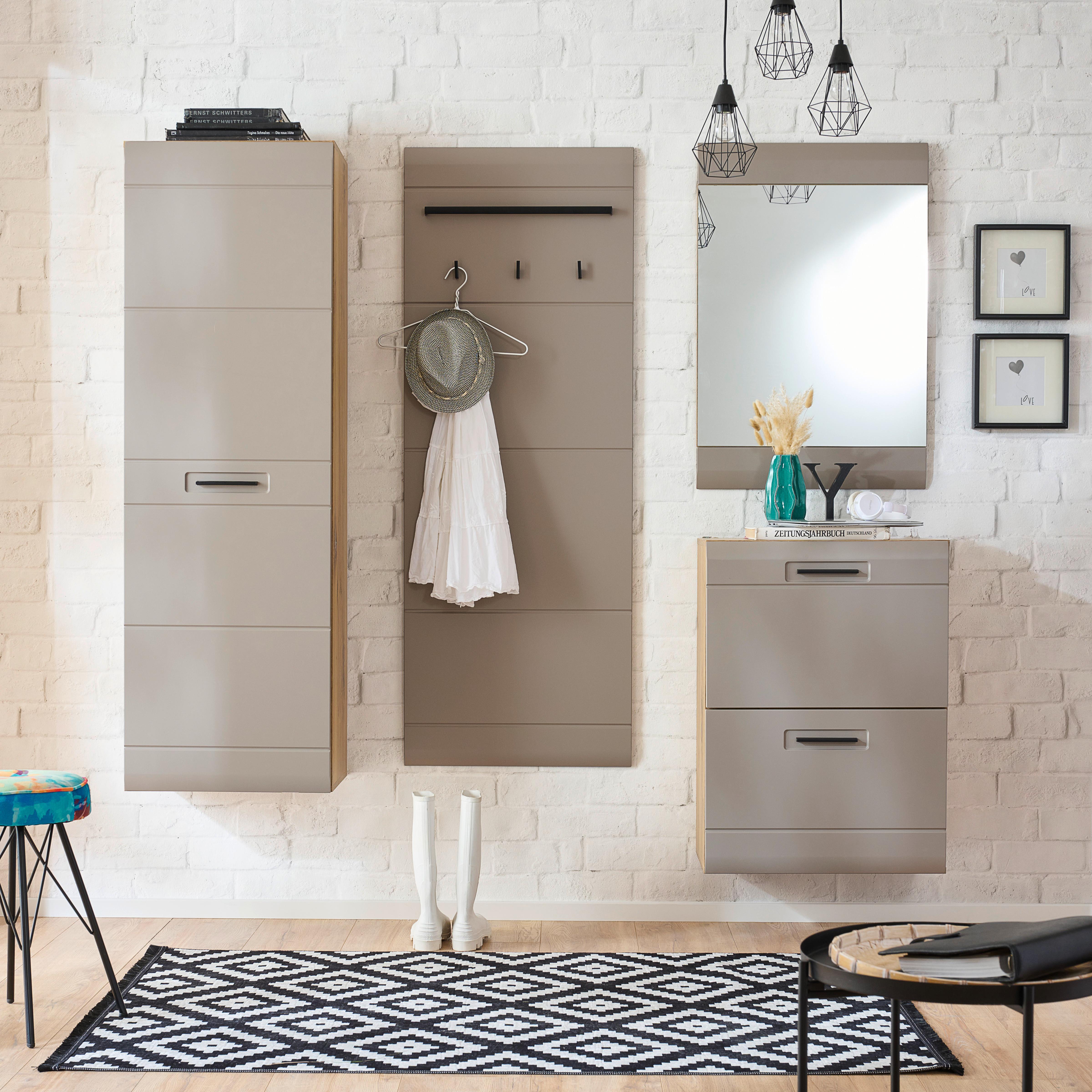 Vešiakové steny a predsieňové zostavy | Möbelix