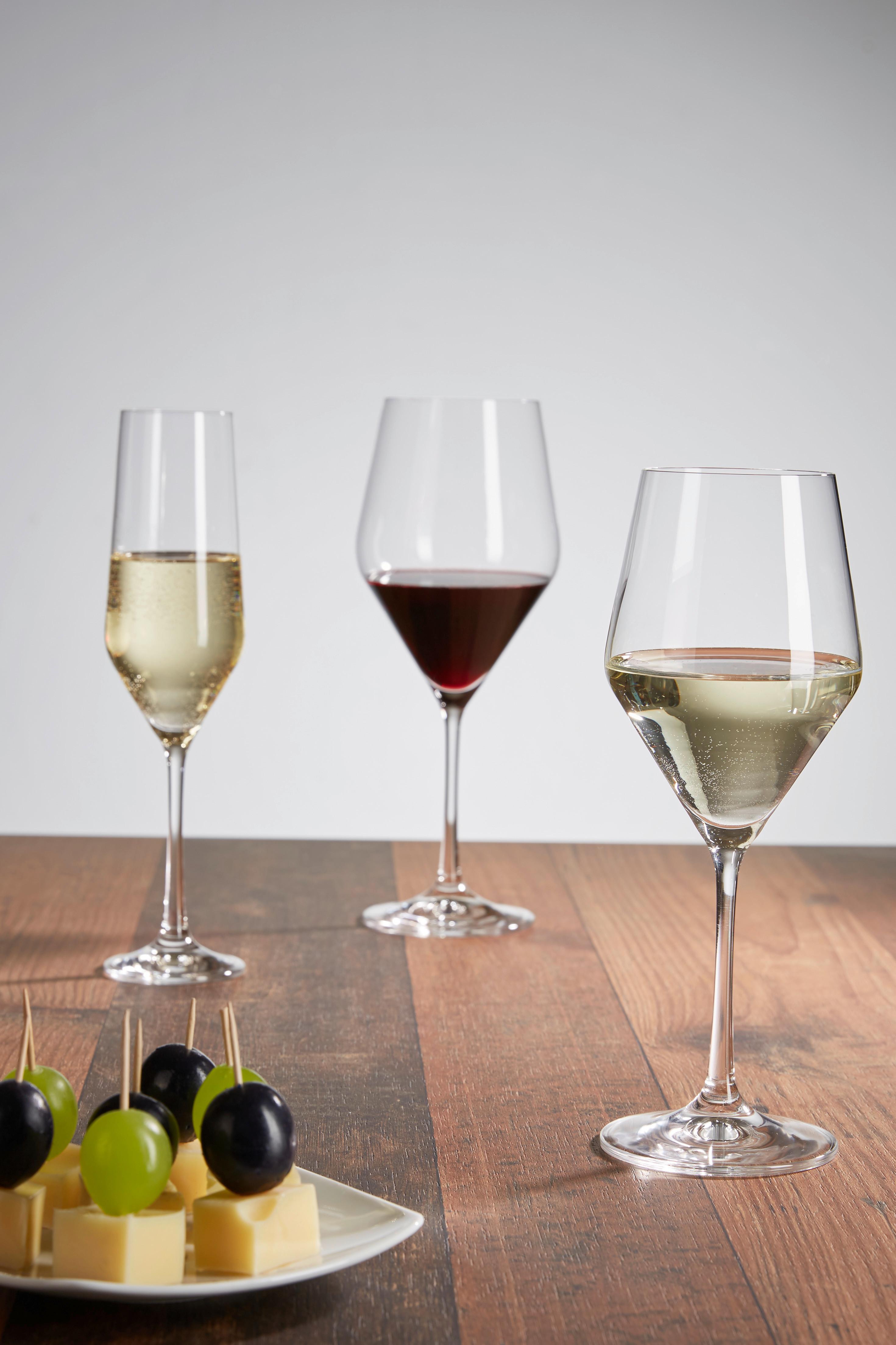 Schlichtes, klares Rotweinglas