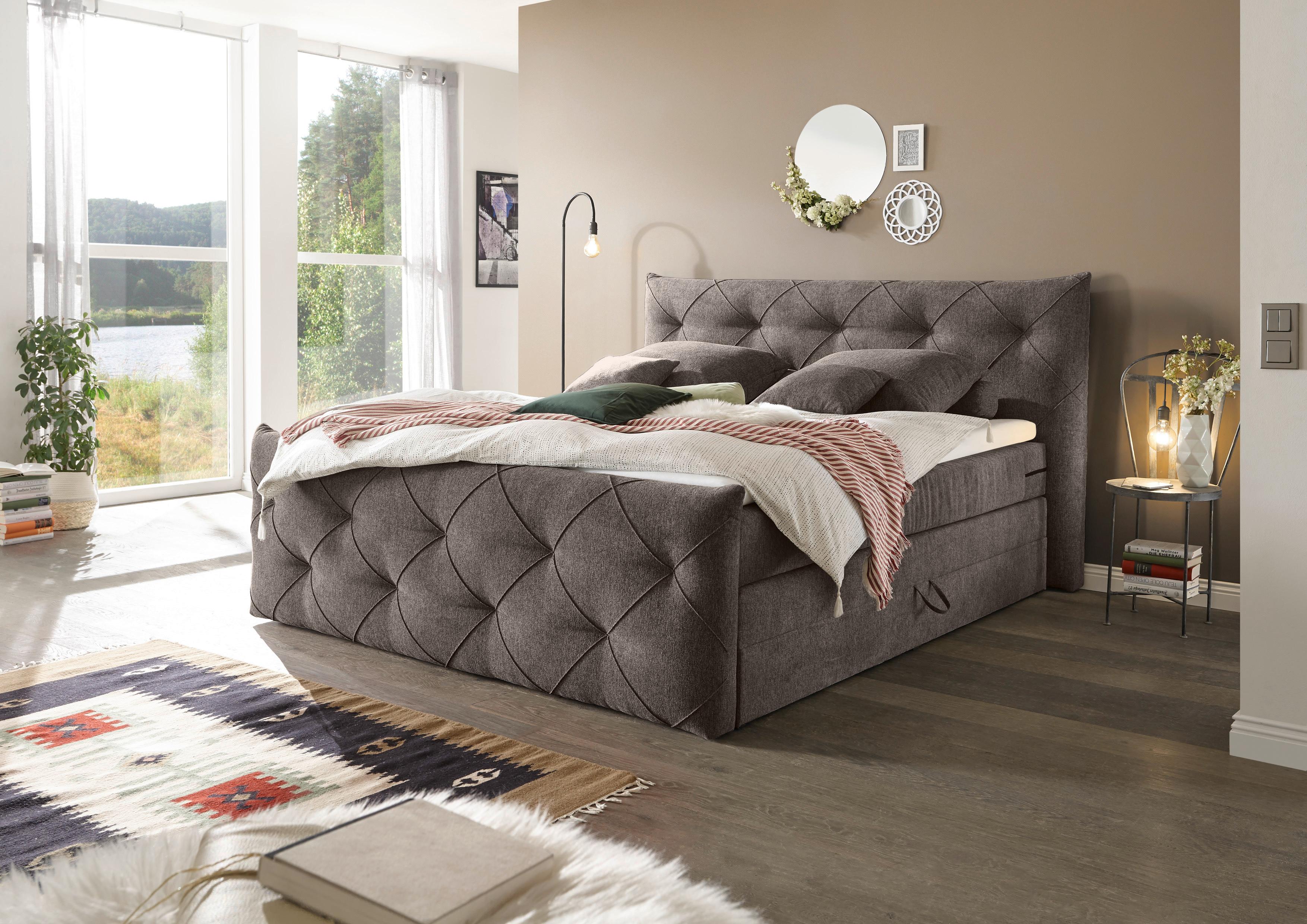 Americké postele 180x200 cm | Möbelix