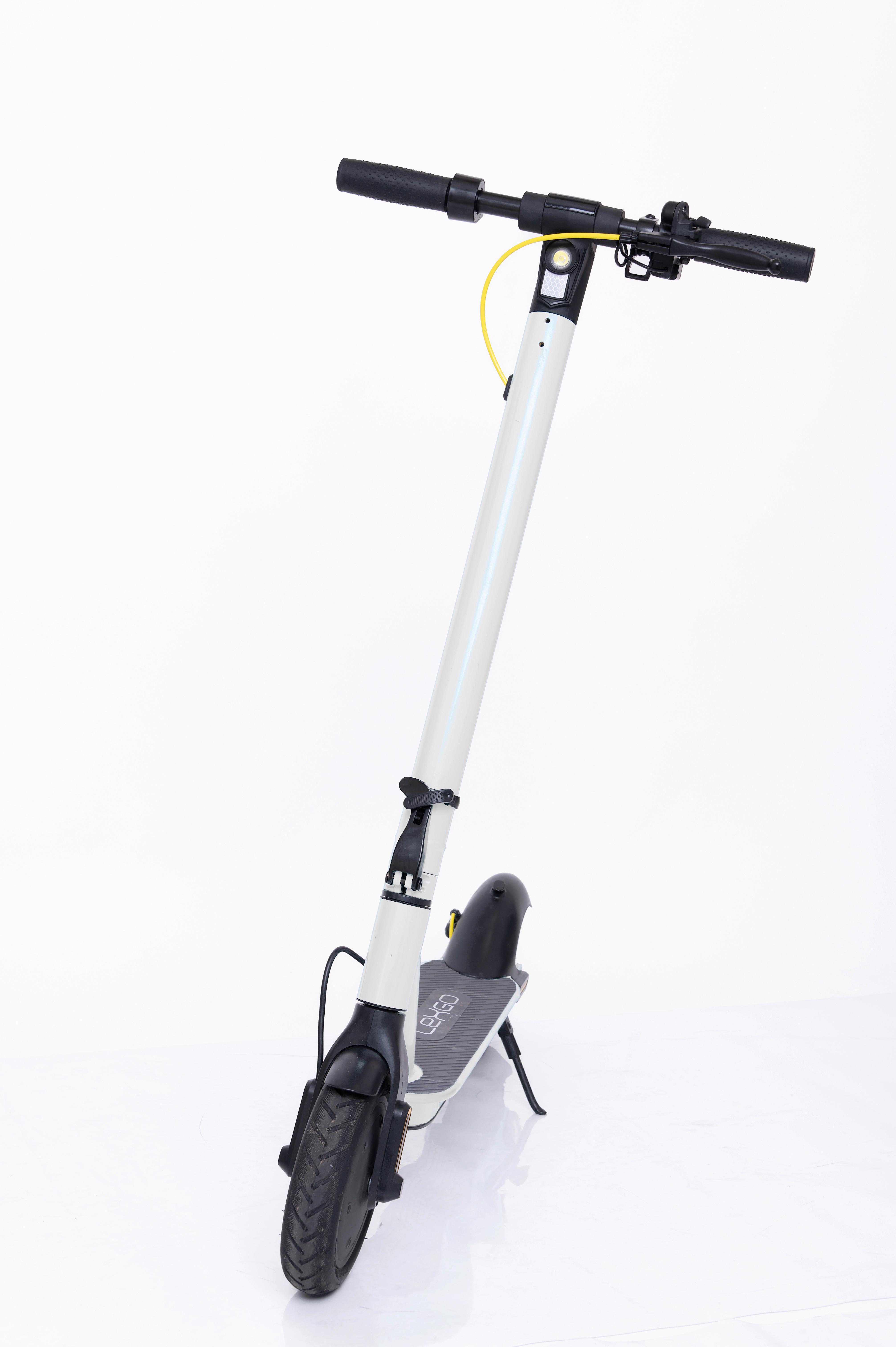 E-Scooter kaufen » klimafreundlich unterwegs | Möbelix.at