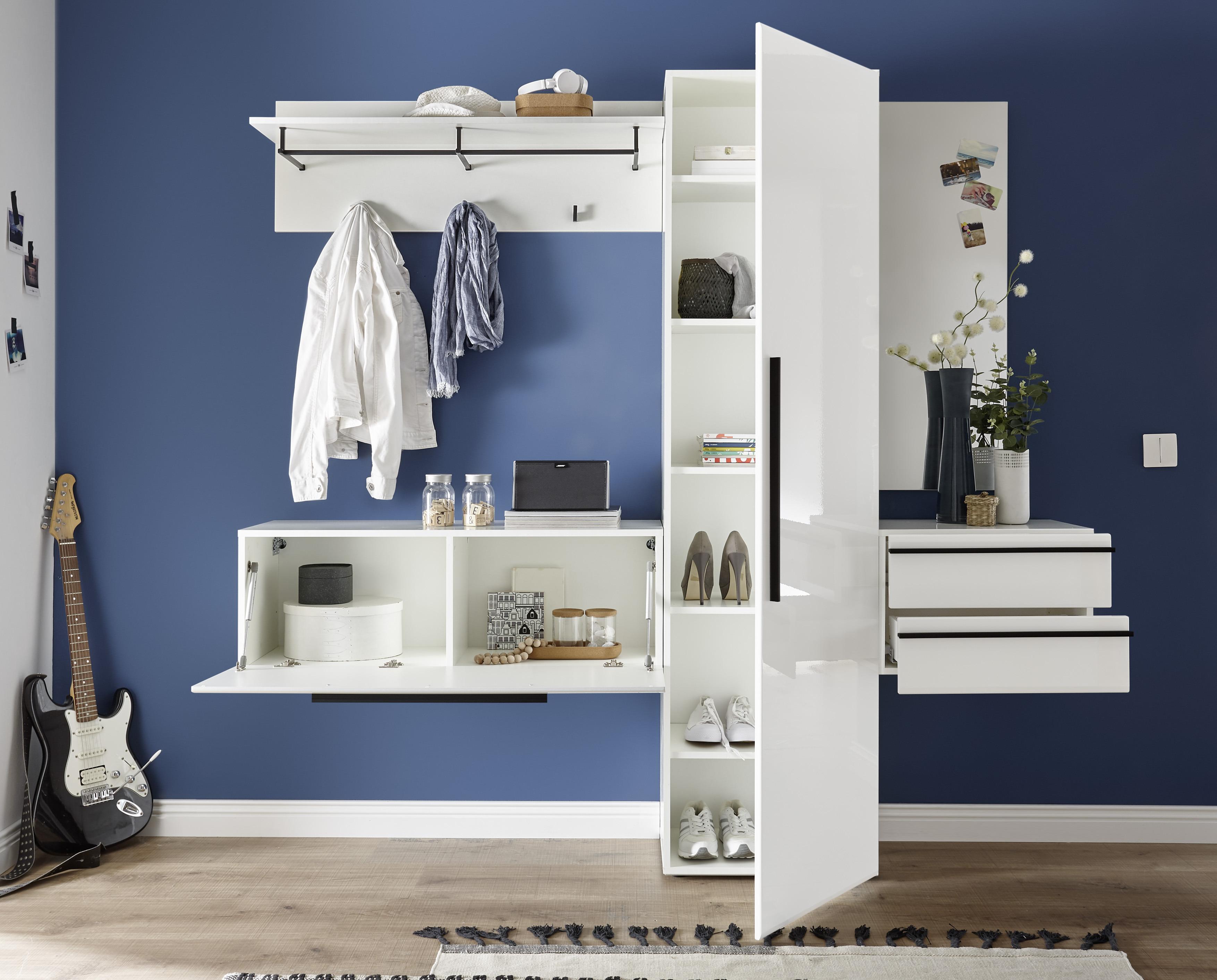 Vešiakové steny a predsieňové zostavy | Möbelix