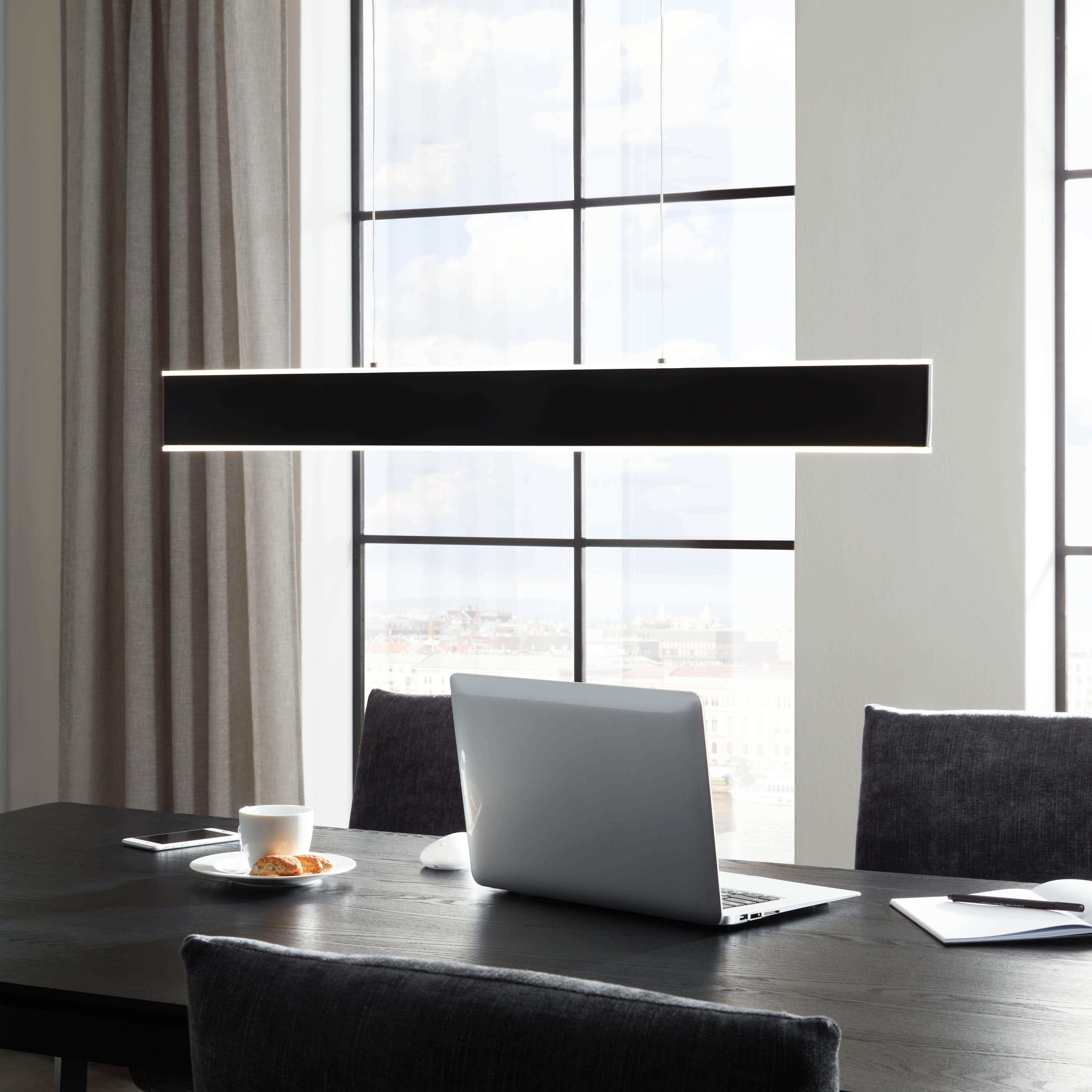 Nakupujte nábytek online | Möbelix