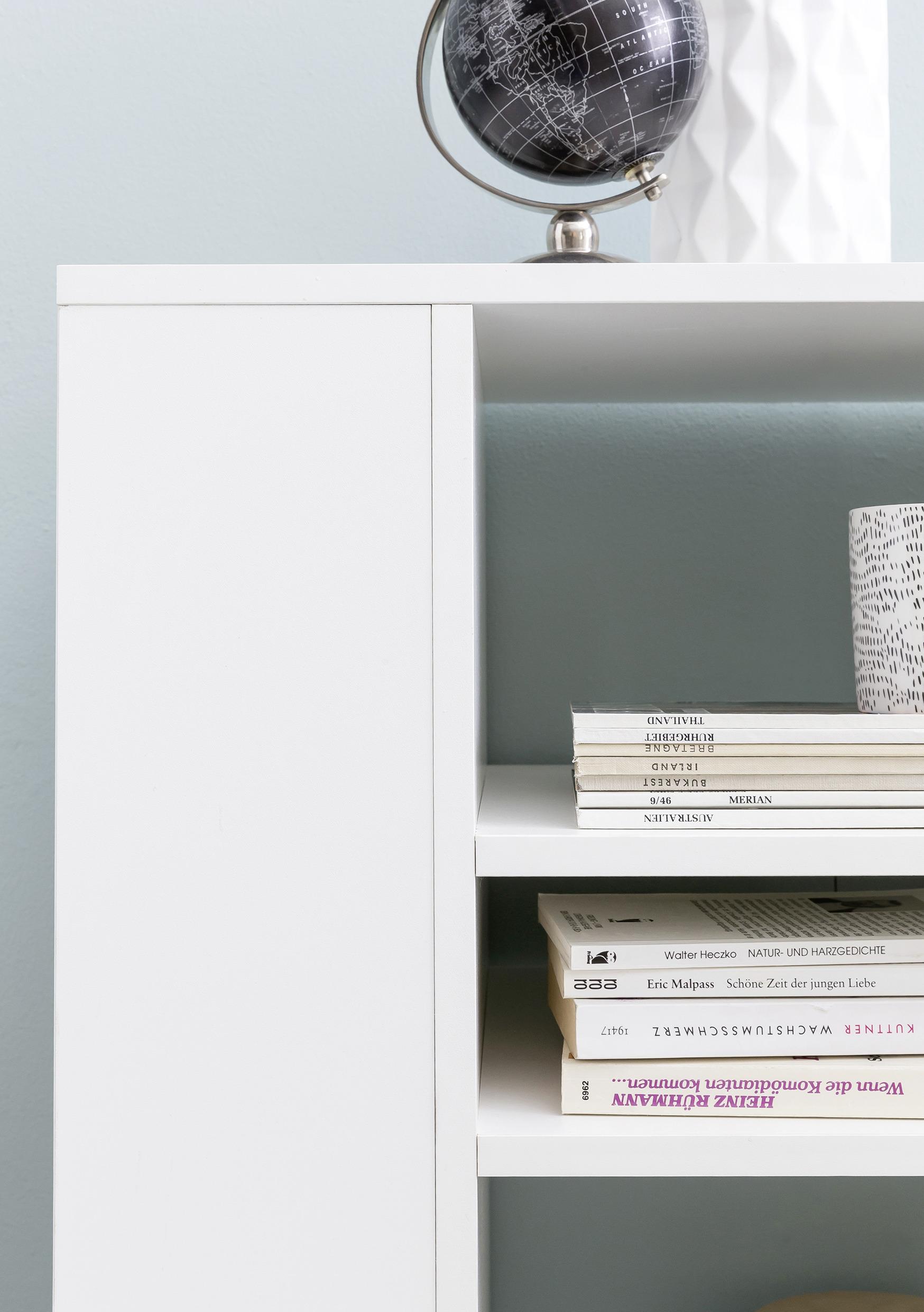 Rollregal aus Holzdekor in Weiß entdecken