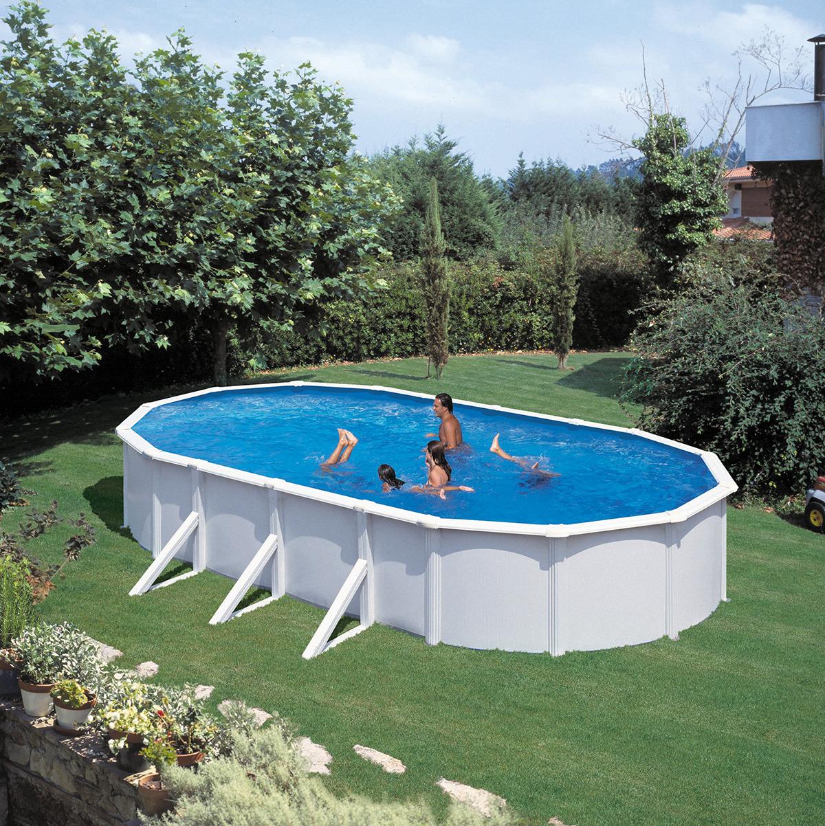 Runder Swimming Pool mit Stahlwand