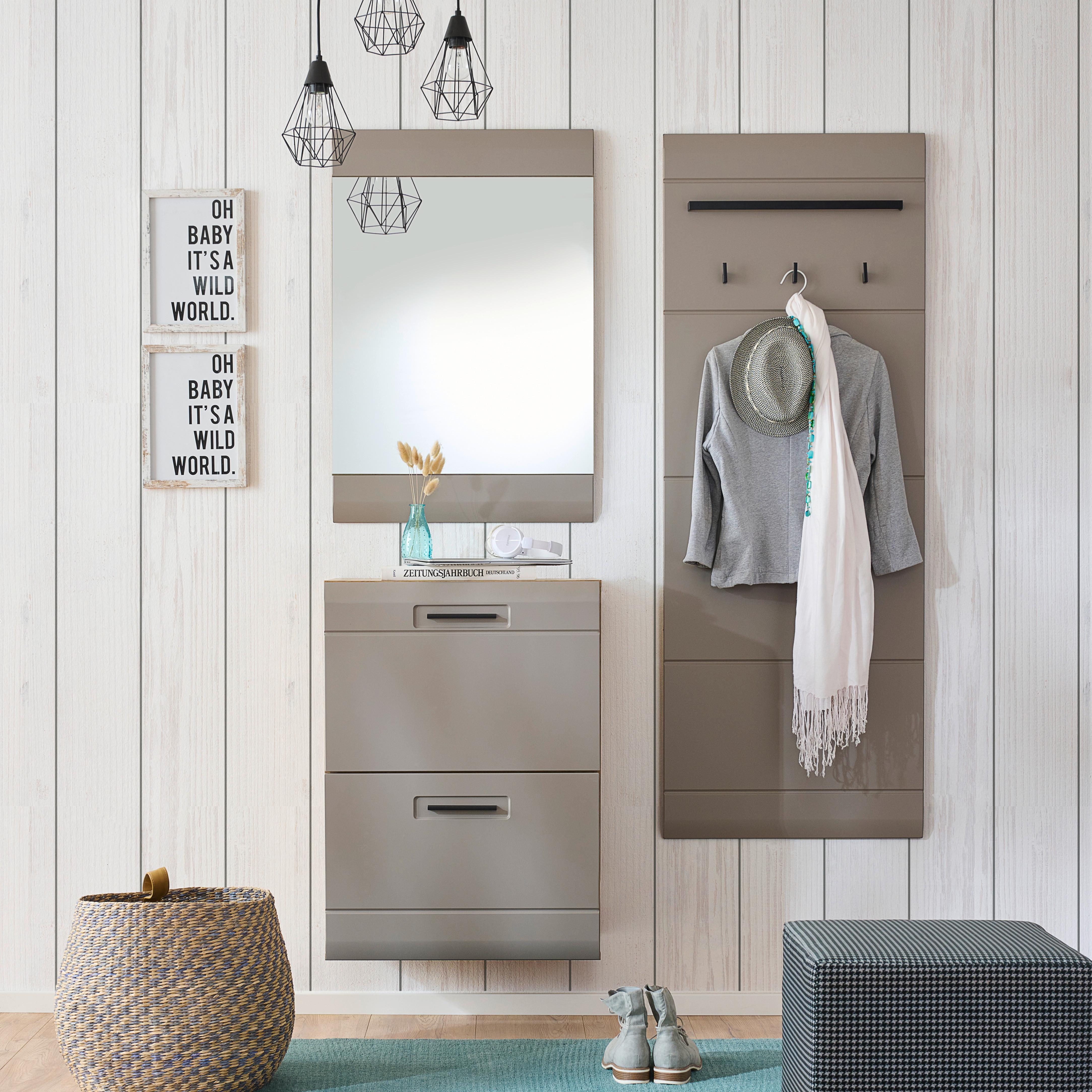 Vešiakové steny a predsieňové zostavy | Möbelix